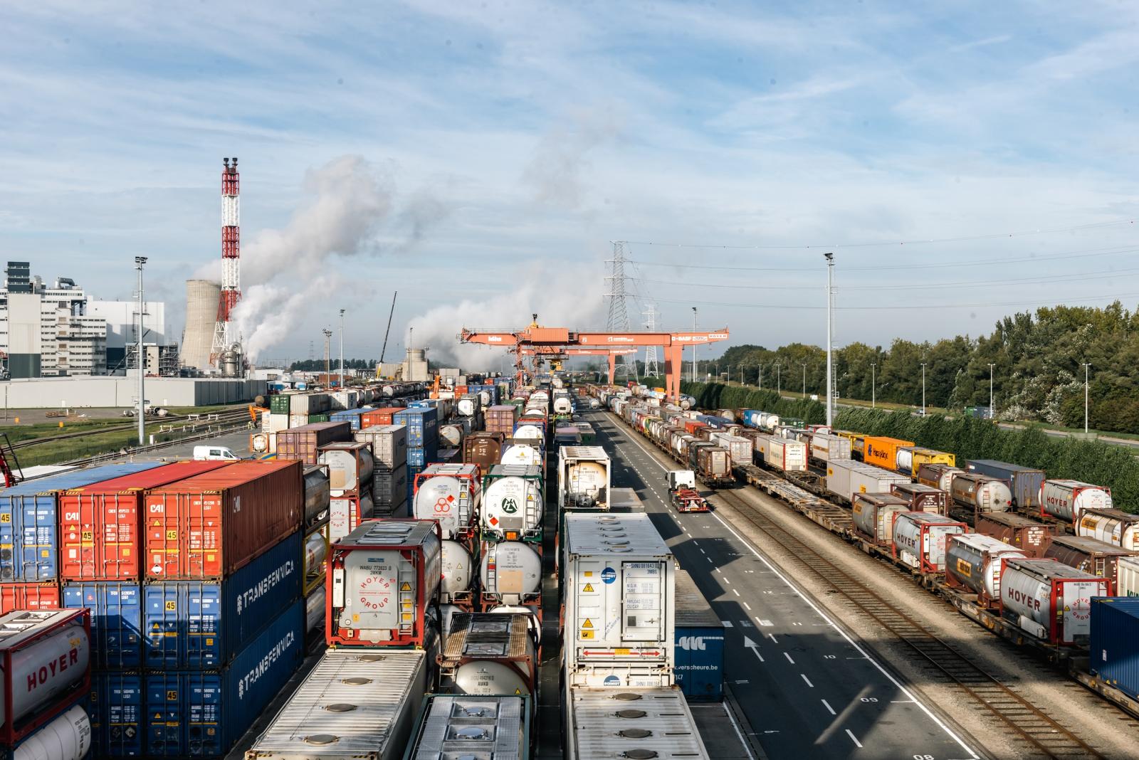 Lineas and Hupac Intermodal announce enhanced services on Antwerp ...